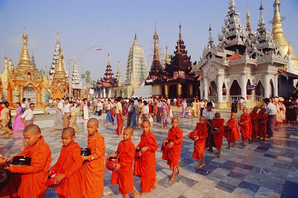 Buddhism in Myanmar - Myanmar Tours
