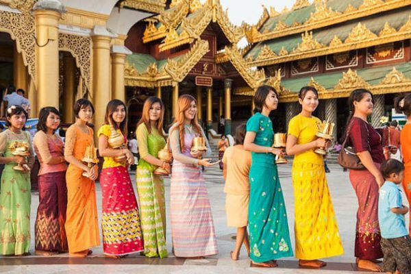 Myanmar Traditional Dress | History & Facts of Myanmar National Costume