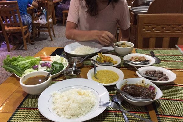 Rules in the Table of the Burmese - Myanmar Tours